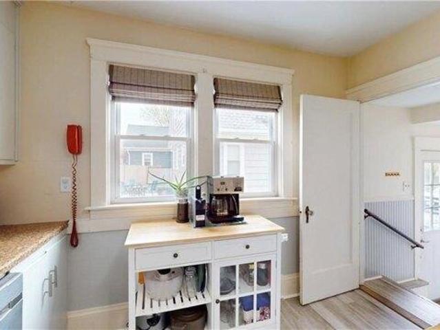 house with 3 bedroom, Cranston RI ES103250715
