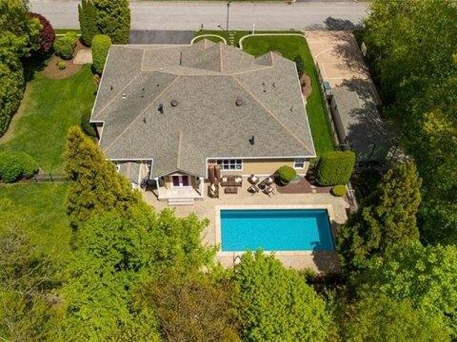 house with 3 bedroom, Cranston RI ES103443064