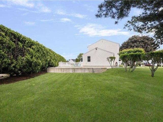 house with 3 bedroom, Cranston RI ES103438885