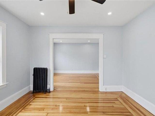 house with 3 bedroom, Cranston RI ES103848501