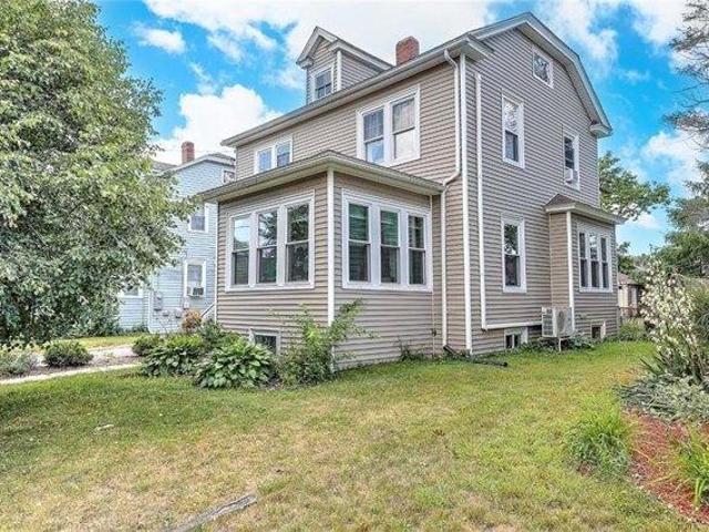 house with 3 bedroom, Cranston RI ES104079321