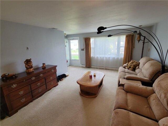 house with 3 bedroom, Cranston RI ES104332951
