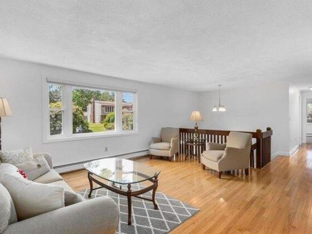 house with 3 bedroom, Cranston RI ES104566703