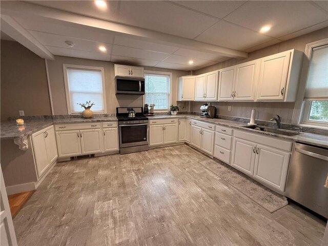 house with 3 bedroom, Cranston RI ES104850129