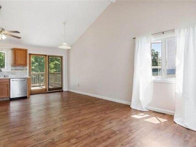 house with 3 bedroom, Cranston RI ES104869942