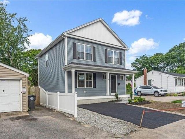 house with 3 bedroom, Cranston RI ES104831312