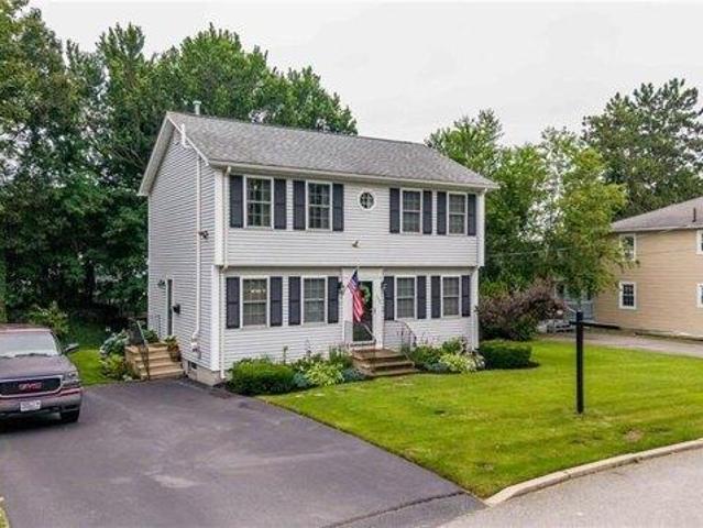 house with 3 bedroom, Cranston RI ES104832904