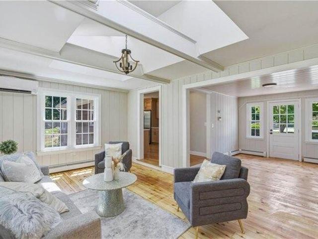 house with 3 bedroom, Cranston RI ES105094462