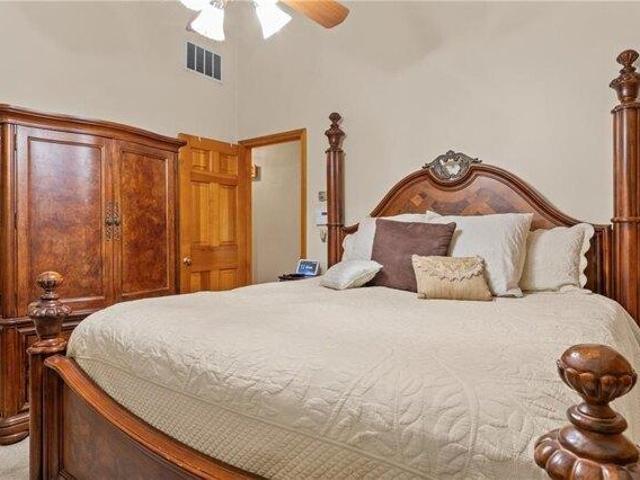 house with 3 bedroom, Cranston RI ES105095122