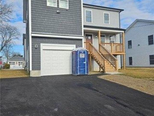 house with 3 bedroom, Cranston RI ES105096293