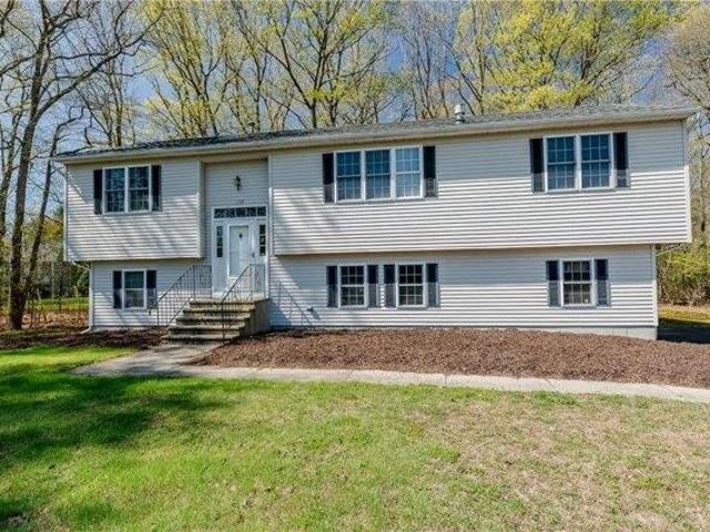 house with 3 bedroom, Cranston RI ES105096441