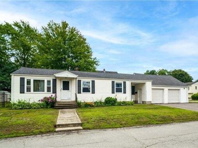 house with 3 bedroom, Cranston RI ES105158940