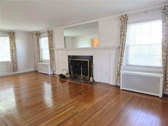 house with 3 bedroom, Cranston RI ES105109424