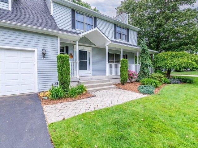 house with 3 bedroom, Cranston RI ES105124451