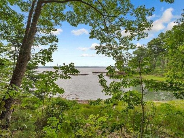 house with 3 bedroom, Cumberland ME ES105206451