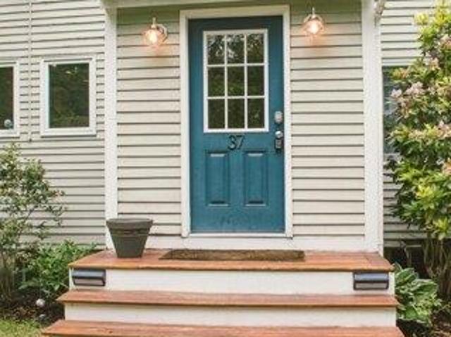 house with 3 bedroom, Cumberland ME ES103932121