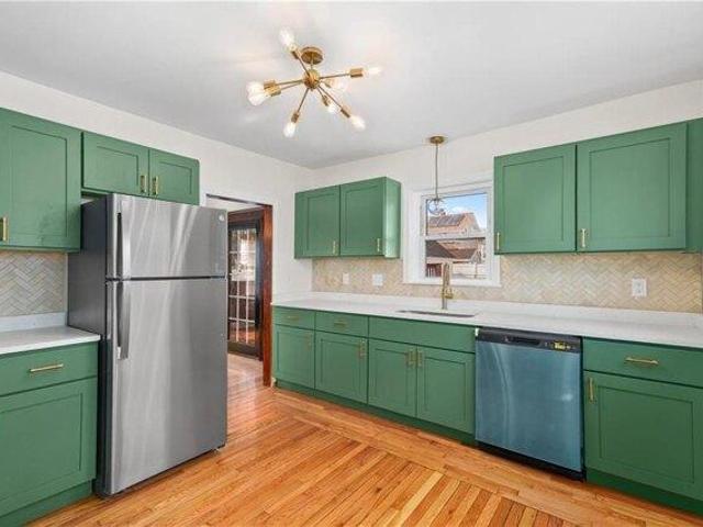 house with 3 bedroom, Cumberland RI DLS101602801