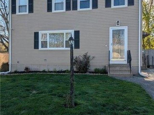 house with 3 bedroom, Cumberland RI DLS101998573