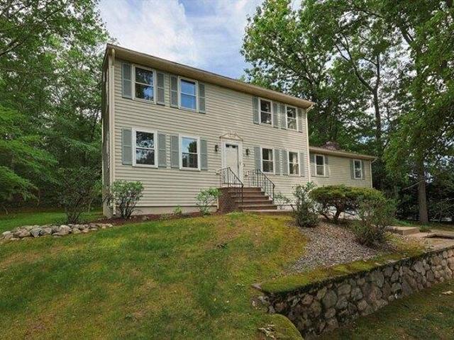 house with 3 bedroom, Cumberland RI DS104406619