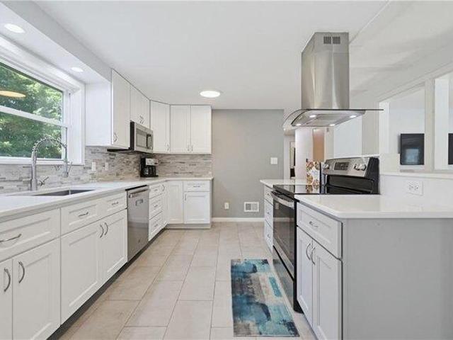 house with 3 bedroom, Cumberland RI DS104444583