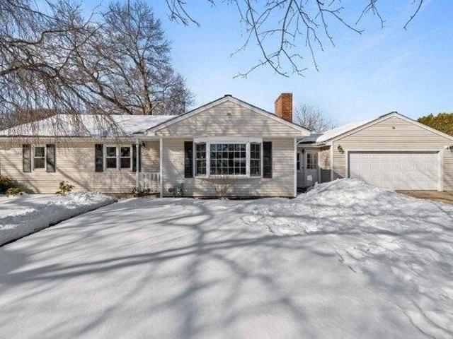 house with 3 bedroom, Cumberland RI DS102284165