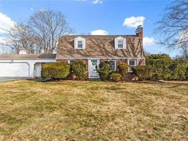 house with 3 bedroom, Cumberland RI DS102318105