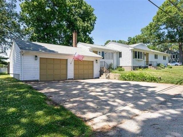 house with 3 bedroom, Cumberland RI DS103097326