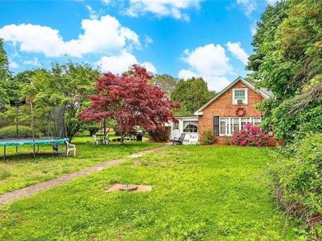 house with 3 bedroom, Cumberland RI DS103665049
