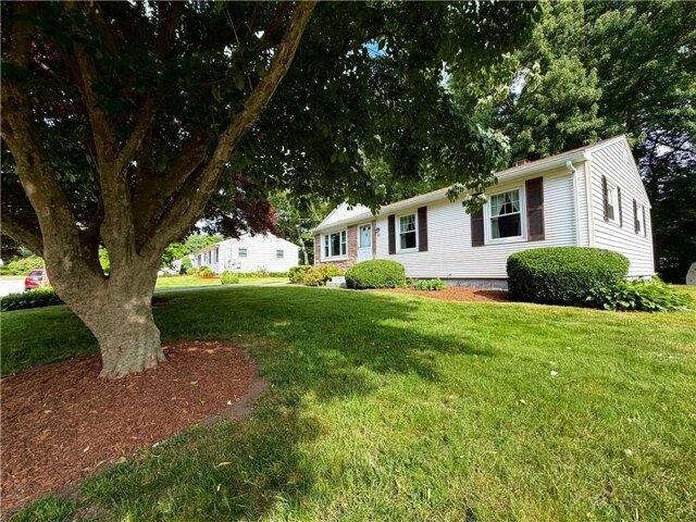 house with 3 bedroom, Cumberland RI DS103931435
