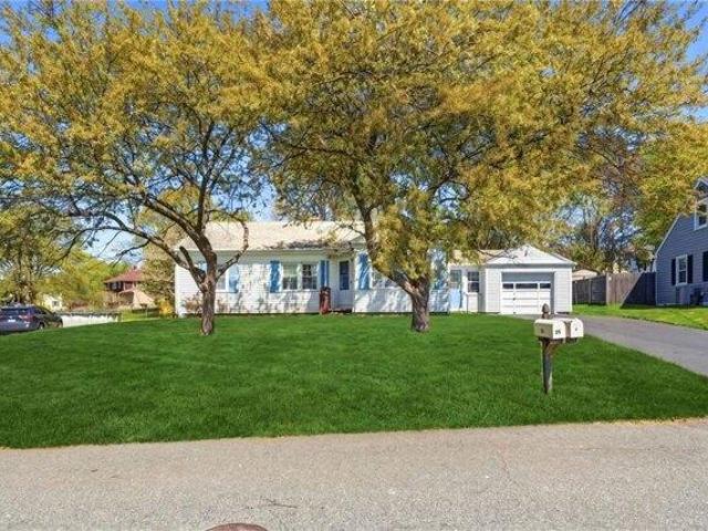 house with 3 bedroom, Cumberland RI ES104513307