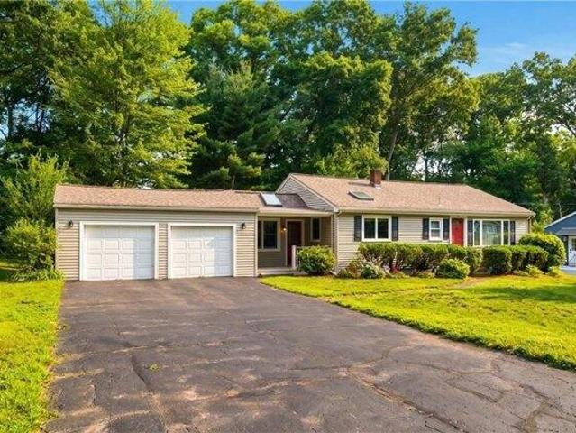 house with 3 bedroom, Cumberland RI ES104848202