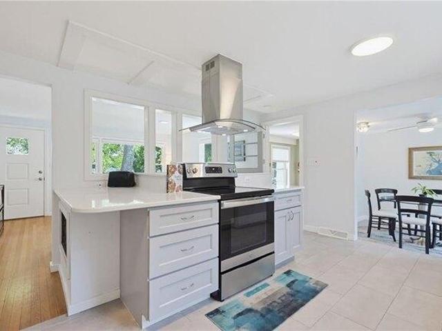 house with 3 bedroom, Cumberland RI ES104849817