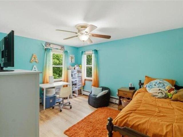 house with 3 bedroom, Cumberland RI ES105081651