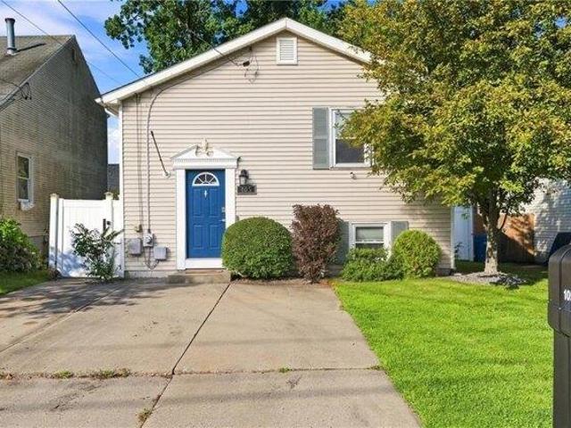 house with 3 bedroom, Cumberland RI ES105095716