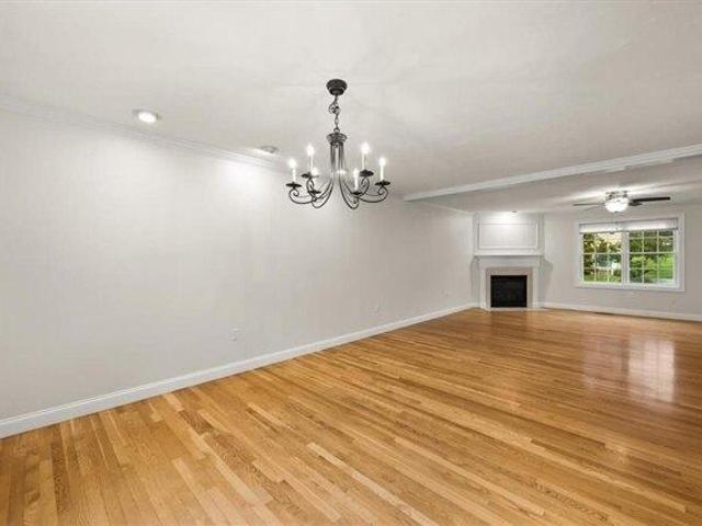 house with 3 bedroom, Cumberland RI ES105093309
