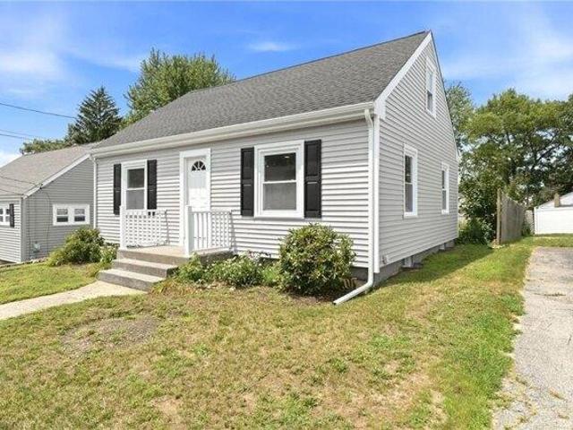 house with 3 bedroom, Cumberland RI ES105114341