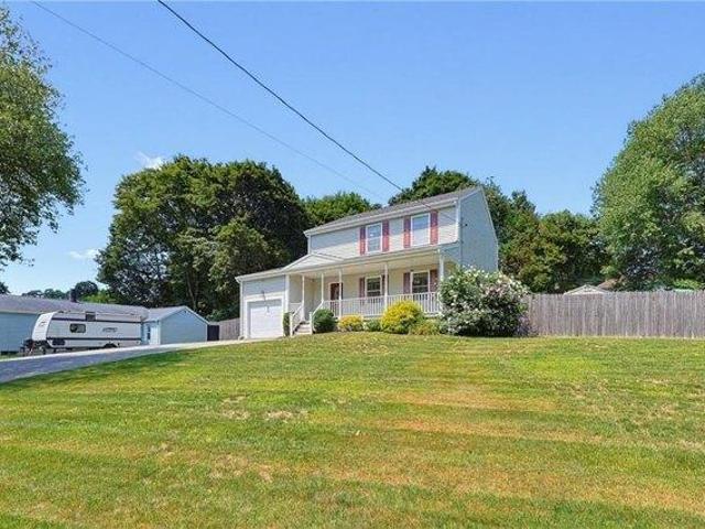house with 3 bedroom, Cumberland RI ES105115490