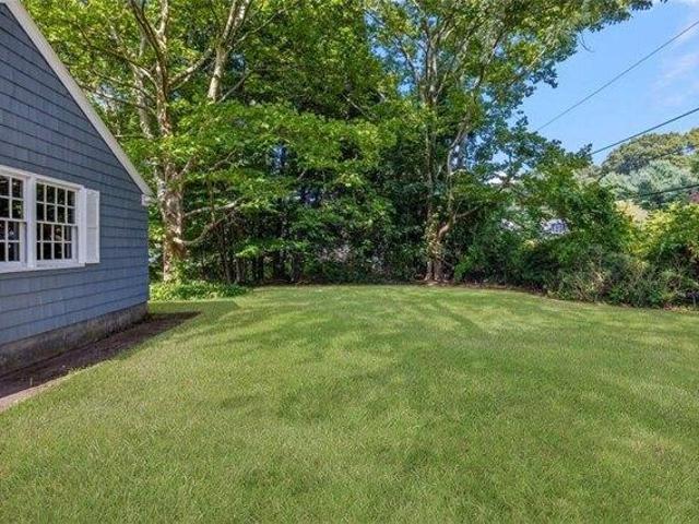 house with 3 bedroom, Cumberland RI ES105115721