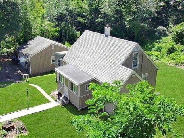 house with 3 bedroom, Cumberland RI ES105117335