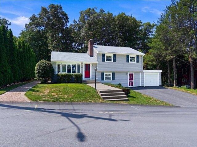 house with 3 bedroom, Cumberland RI ES105112761