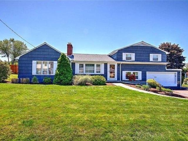 house with 3 bedroom, Cumberland RI ES105174037