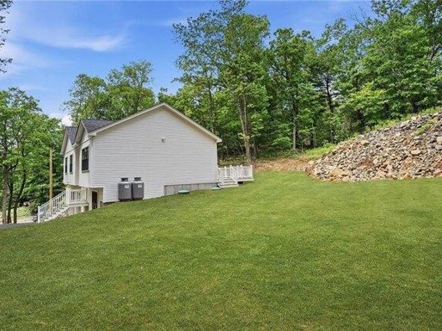 house with 3 bedroom, Cumberland RI ES103020315