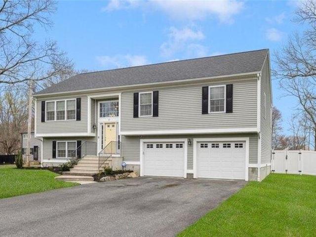 house with 3 bedroom, Cumberland RI ES103037533