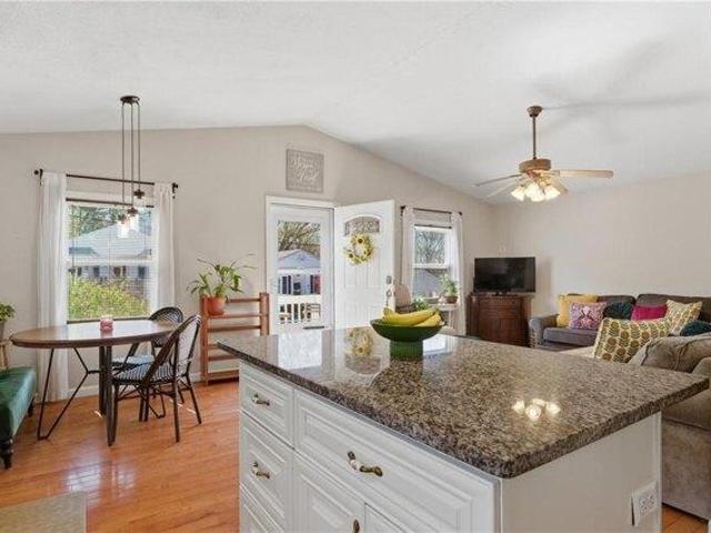 house with 3 bedroom, Cumberland RI ES103098503