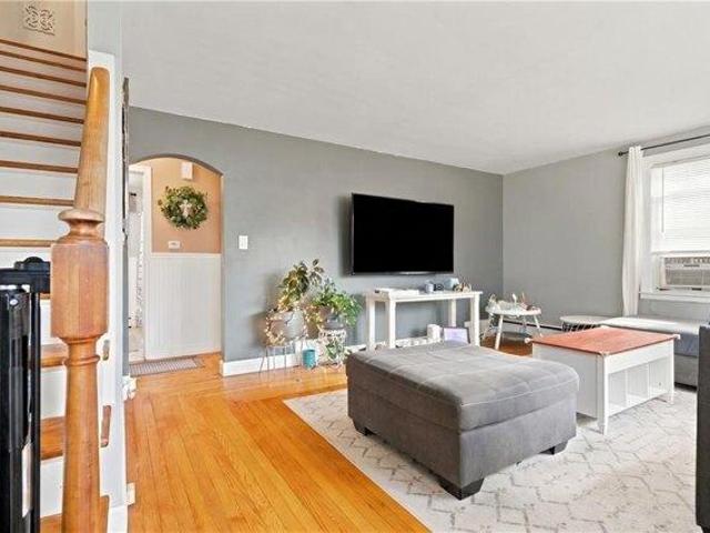 house with 3 bedroom, Cumberland RI ES103430909
