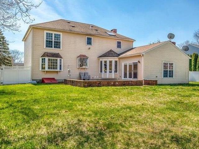 house with 3 bedroom, Cumberland RI ES103431169