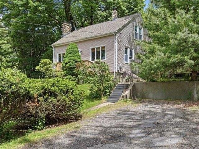 house with 3 bedroom, Cumberland RI ES103496310