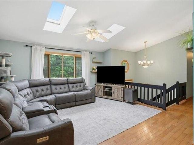 house with 3 bedroom, Cumberland RI ES103622118