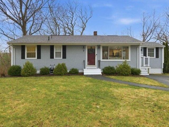 house with 3 bedroom, Danvers MA DLS101782258