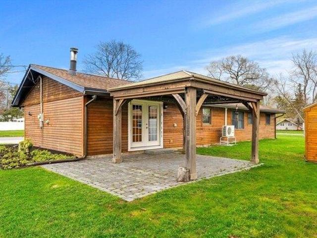 house with 3 bedroom, Danvers MA DLS102316786